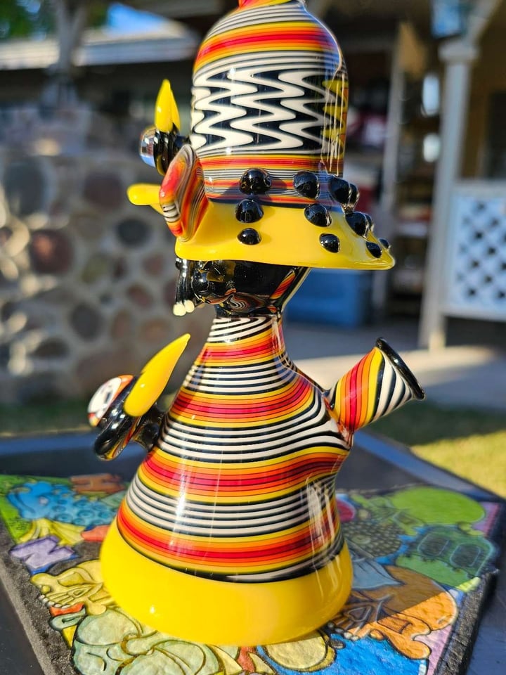 Hendy Glass line work Jameria | Shop Hendy on GlassPass