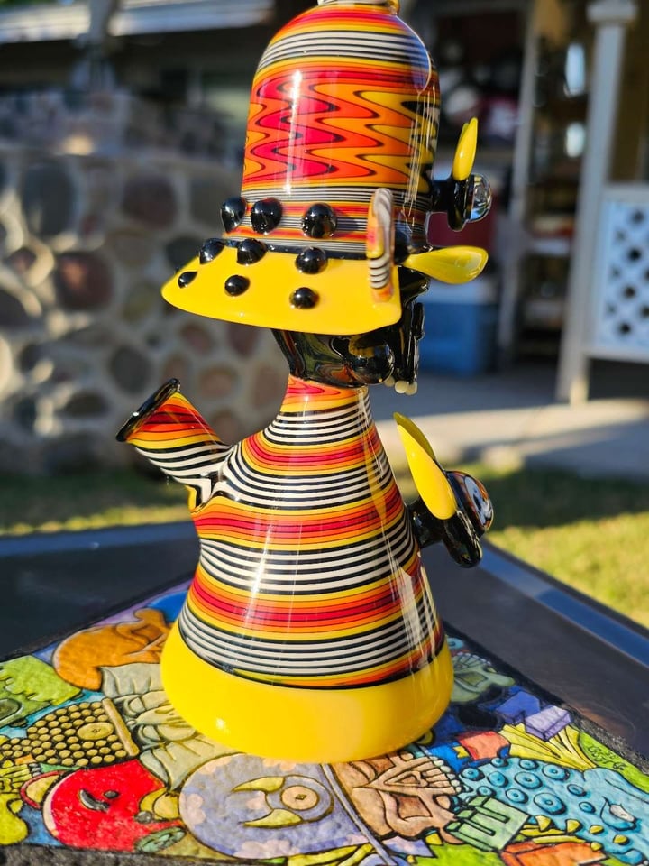 Hendy Glass line work Jameria | Shop Hendy on GlassPass