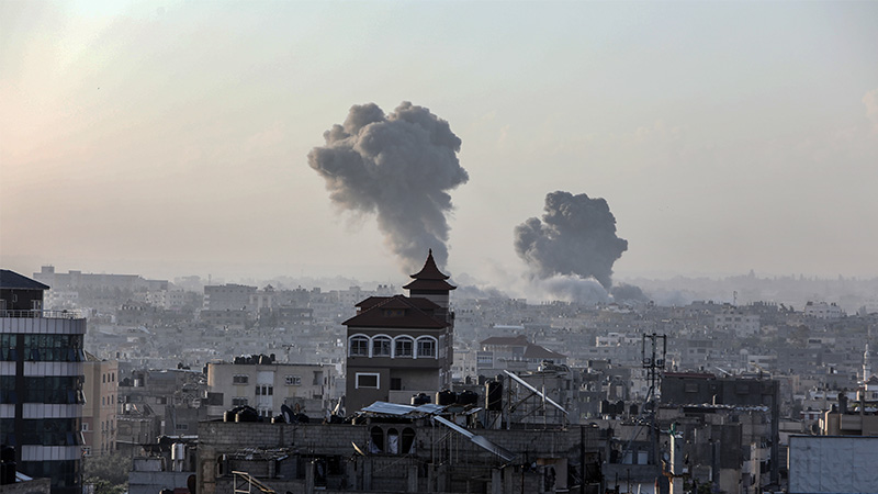 Israeli Tanks Enter Rafah (Video)