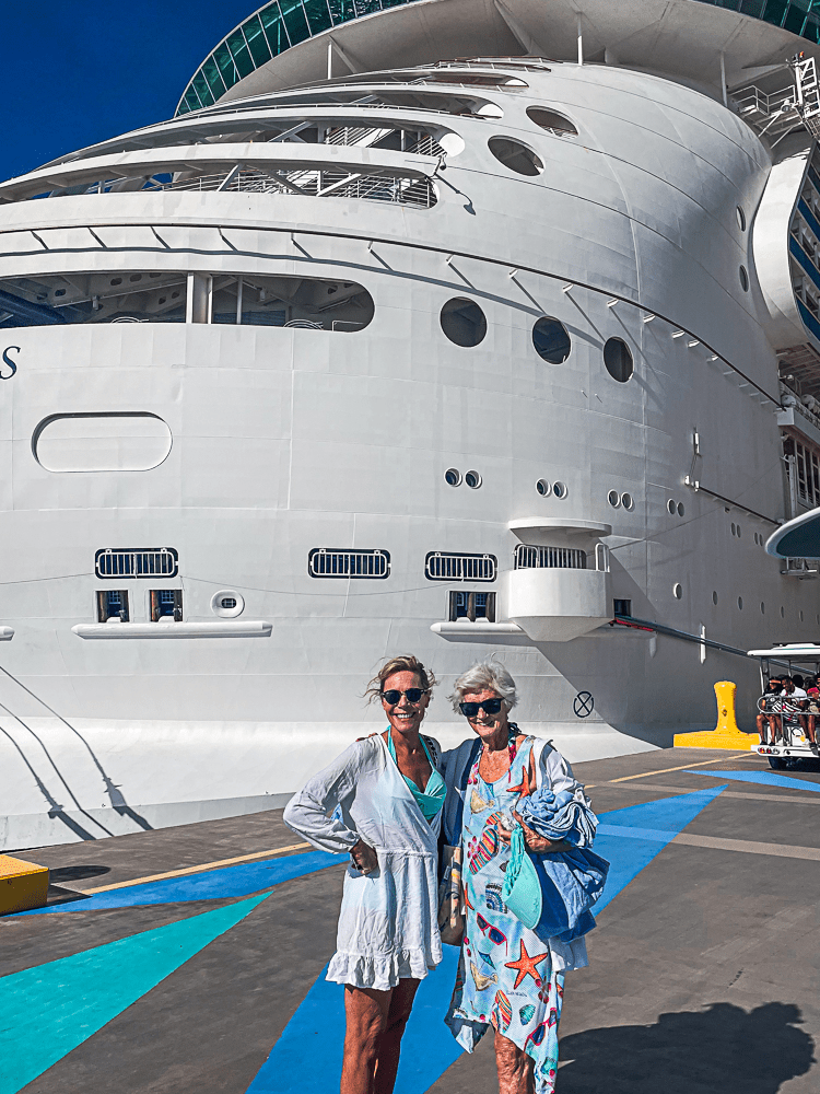 Cruise Dress Code: What to Wear on Cruises in 2025 - Jenny Lynn Anderson
