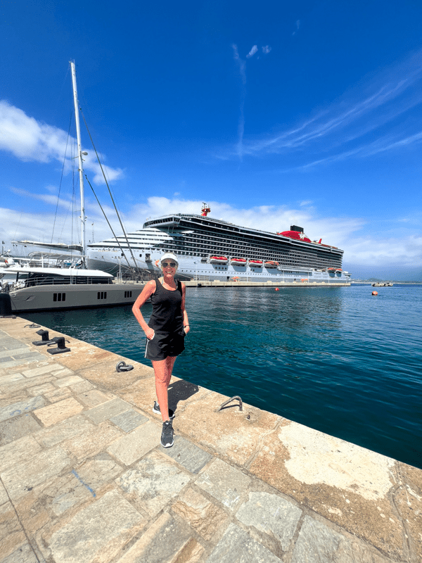 Cruise Dress Code: What to Wear on Cruises in 2025 - Jenny Lynn Anderson