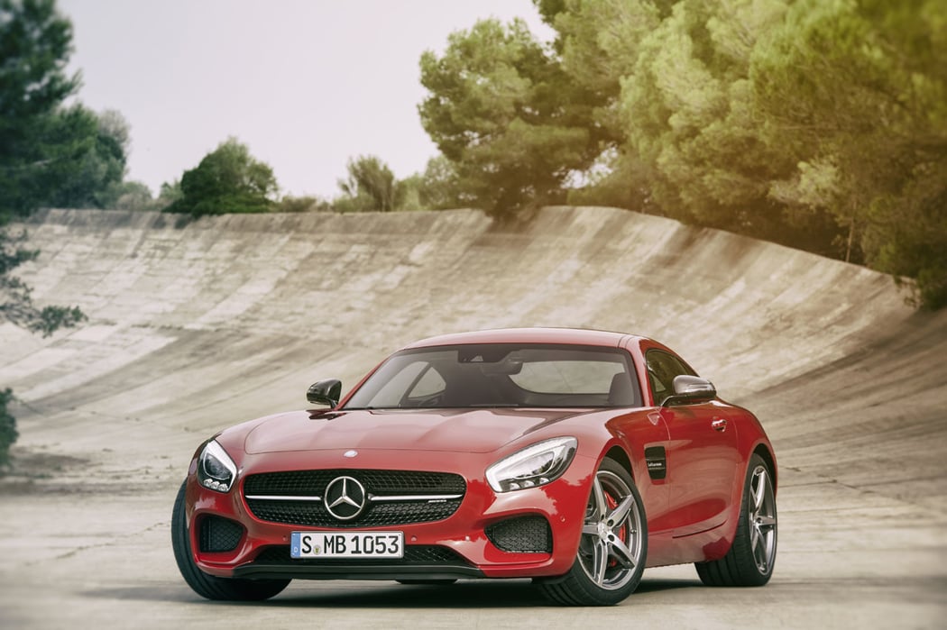 2016 Mercedes-AMG GT debuts with a sleek design and the turbocharged V8 ...