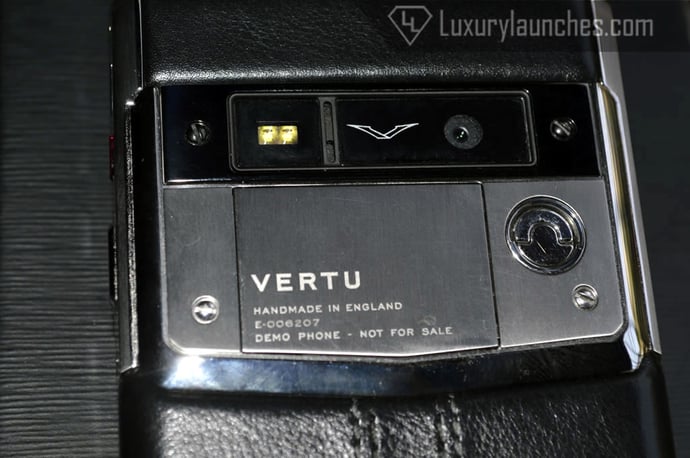 Vertu Signature Touch Review