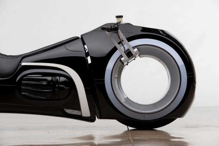 A real life, fully-functional replica of a Light Cycle from TRON ...