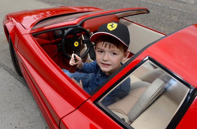 This $97,000 mini Ferrari 512 Testarossa is the most expensive toy that ...