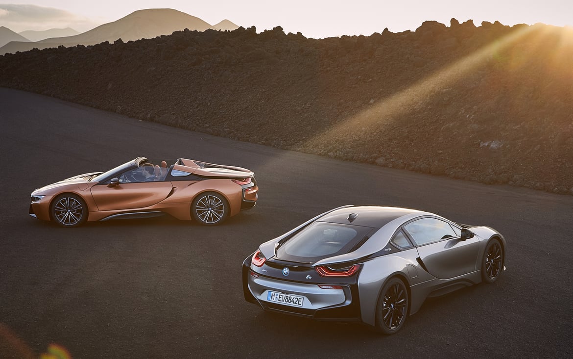 2019 BMW i8 Roadster and 2019 BMW i8 Coupe