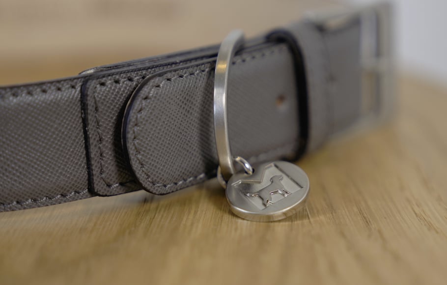 Mercedes-Benz has unveiled a line of trendy accessories for dogs ...
