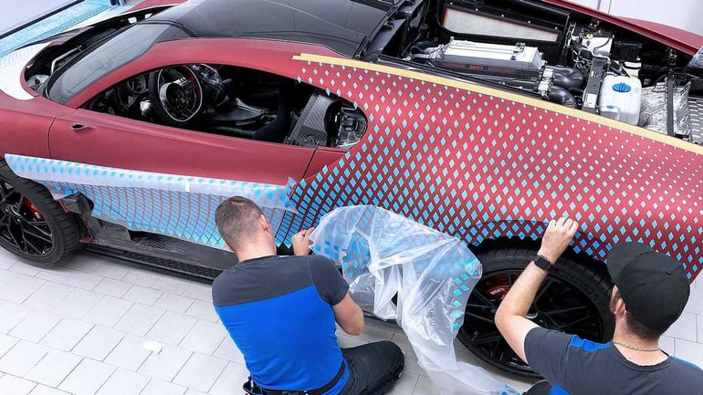 A true masterpiece - This custom Bugatti Divo's special paintwork is so ...