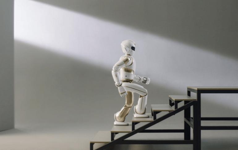 A Chinese startup has created an incredibly smart robot that can walk ...