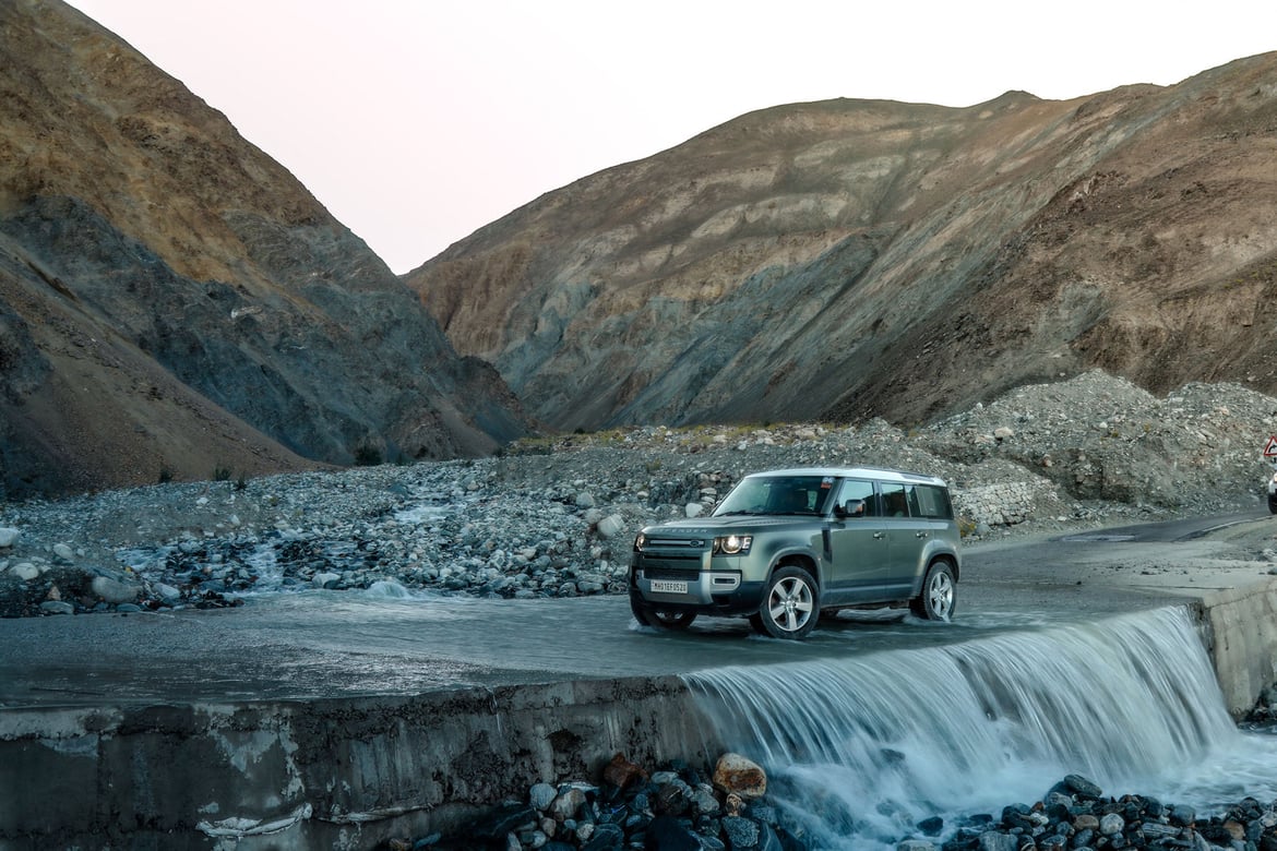 Driving the Land Rover Defender through the mighty Himalayas - A 1,000 ...