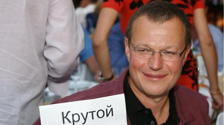 A Russian vodka billionaire, who vacated his $400 million superyacht on ...