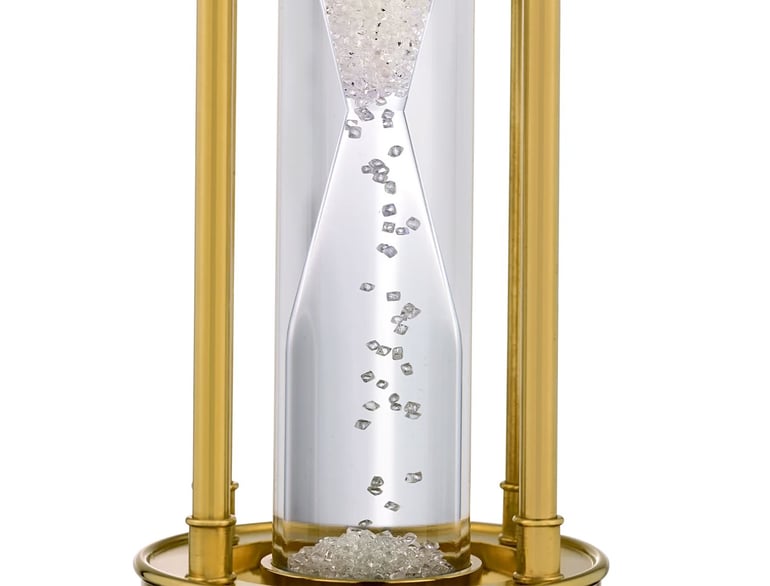 Instead of sand, this DeBeers hourglass makes use of 2,000 diamonds ...