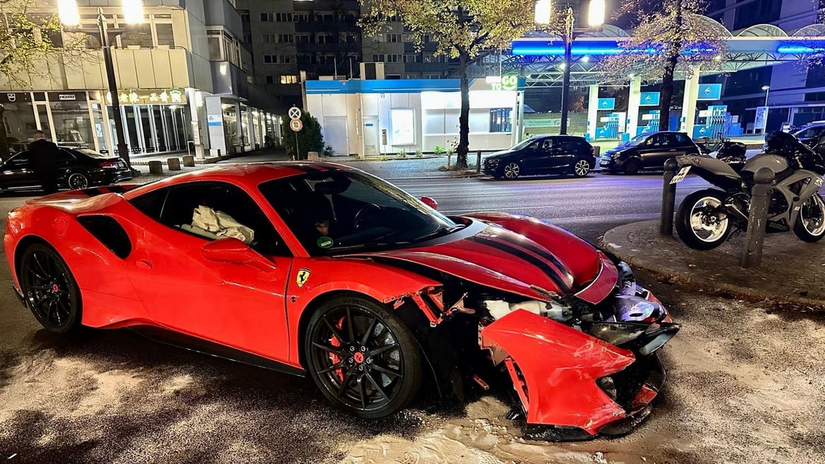 This Uber driver just had the most expensive ride of his life, crashing ...