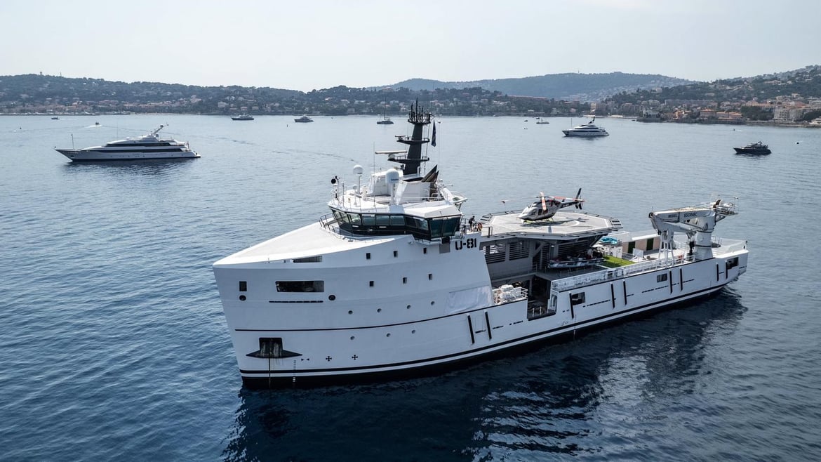 Reynolds Wrap billionaire Graeme Hart owned one of the world's largest ...