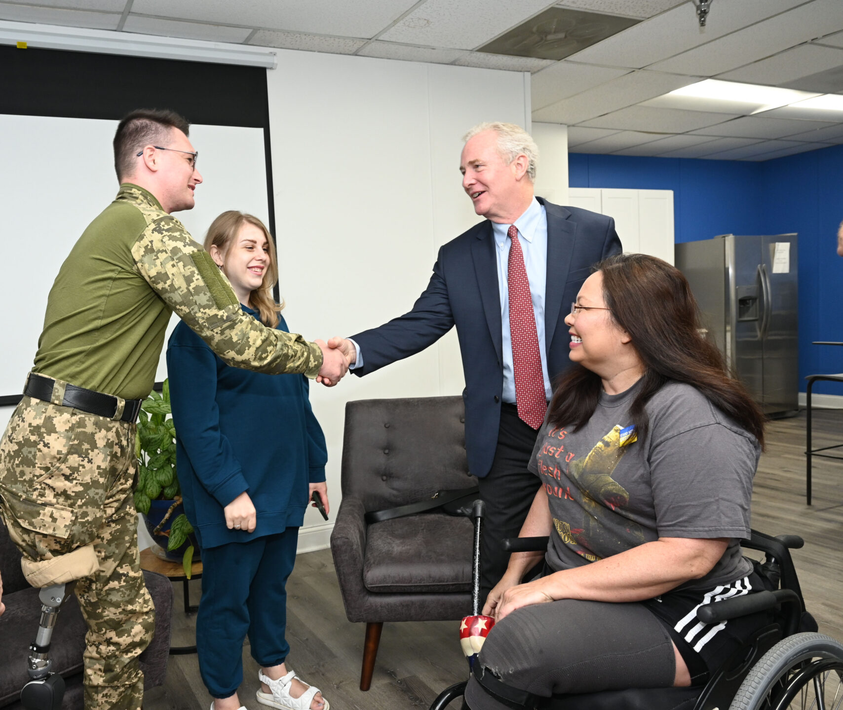 Van Hollen, Duckworth Meet with Ukrainian Soldier Receiving Treatment ...