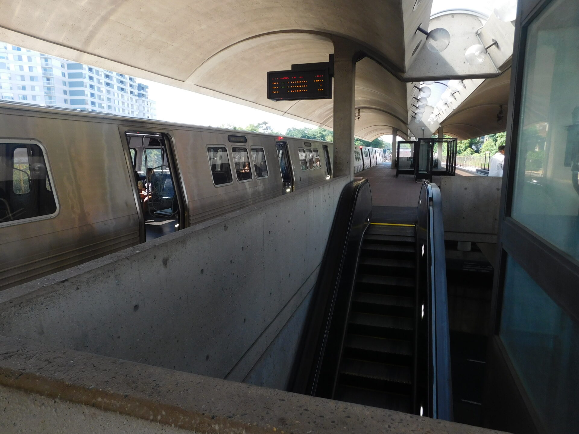 Metro to Install New Escalators at Silver Spring Station | Source of ...