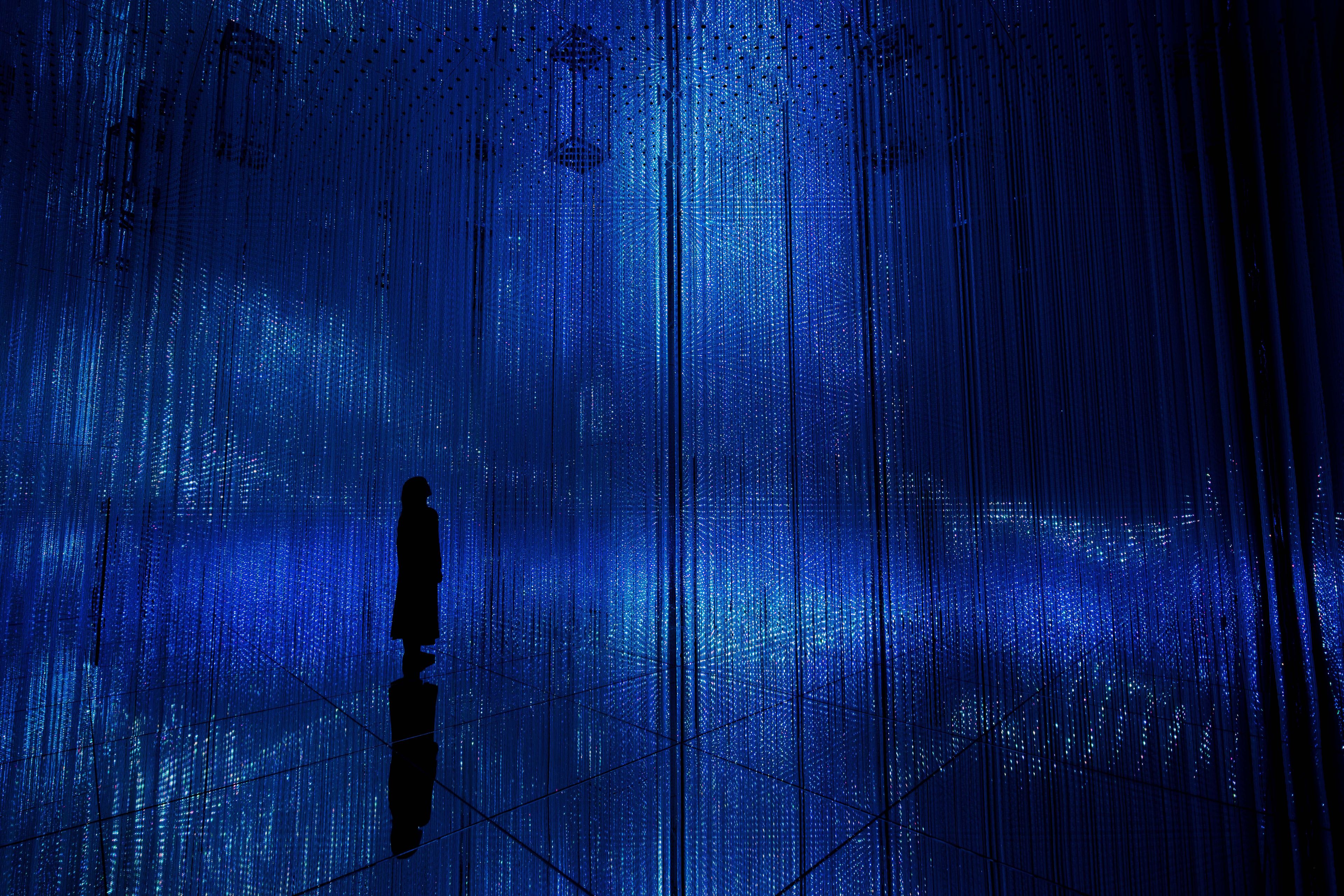 Infinite Crystal World | teamLab / チームラボ