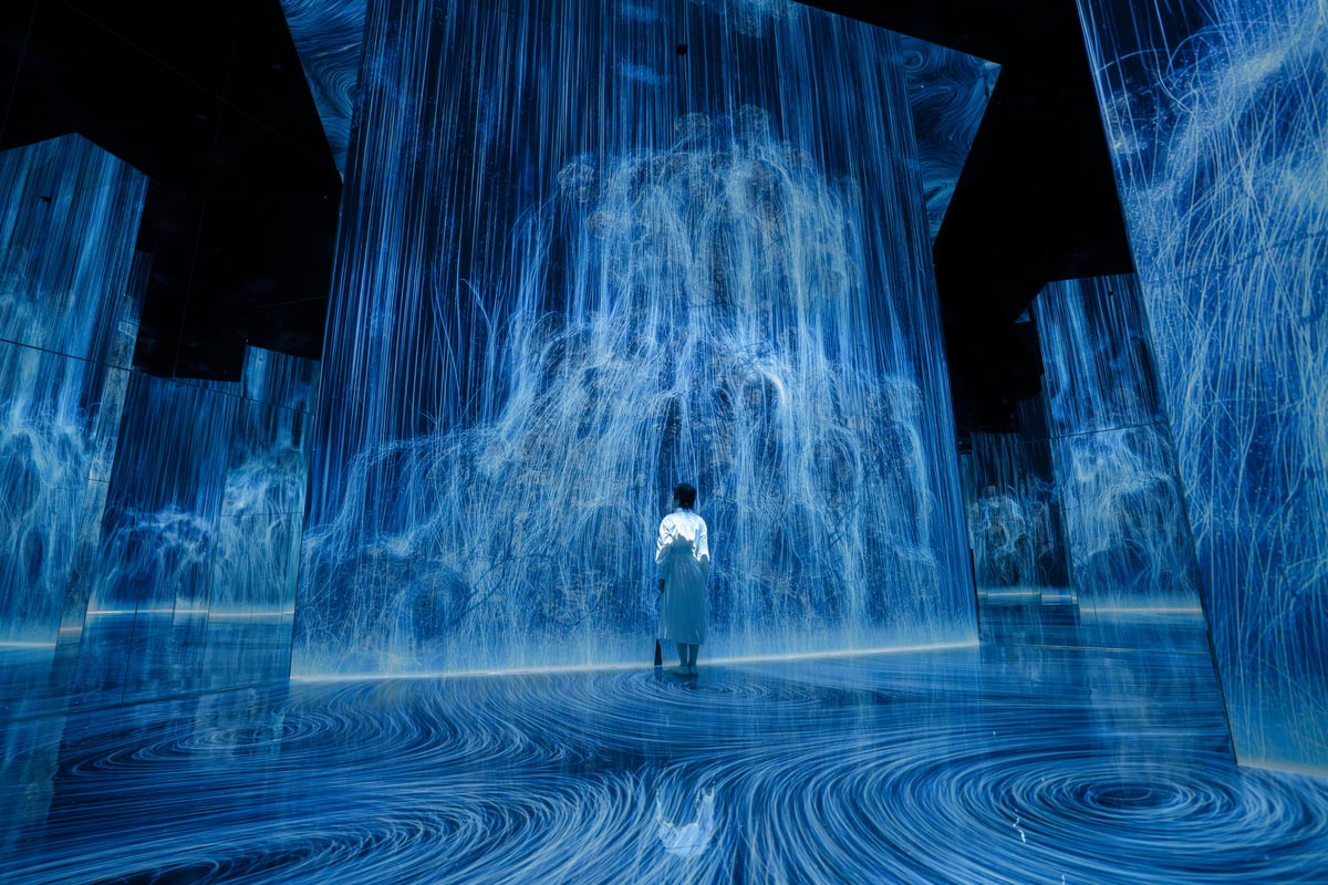 Universe of Water Particles | teamLab