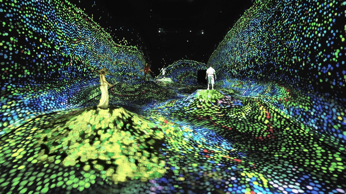 Soft Terrain in Granular Topography - A Whole Year per Year | teamLab