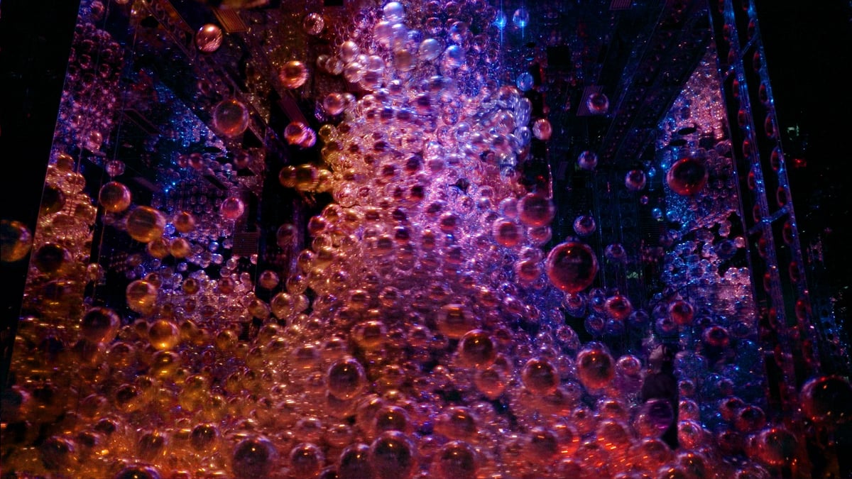 変容する連続体 / Morphing Continuum | teamLab / チームラボ