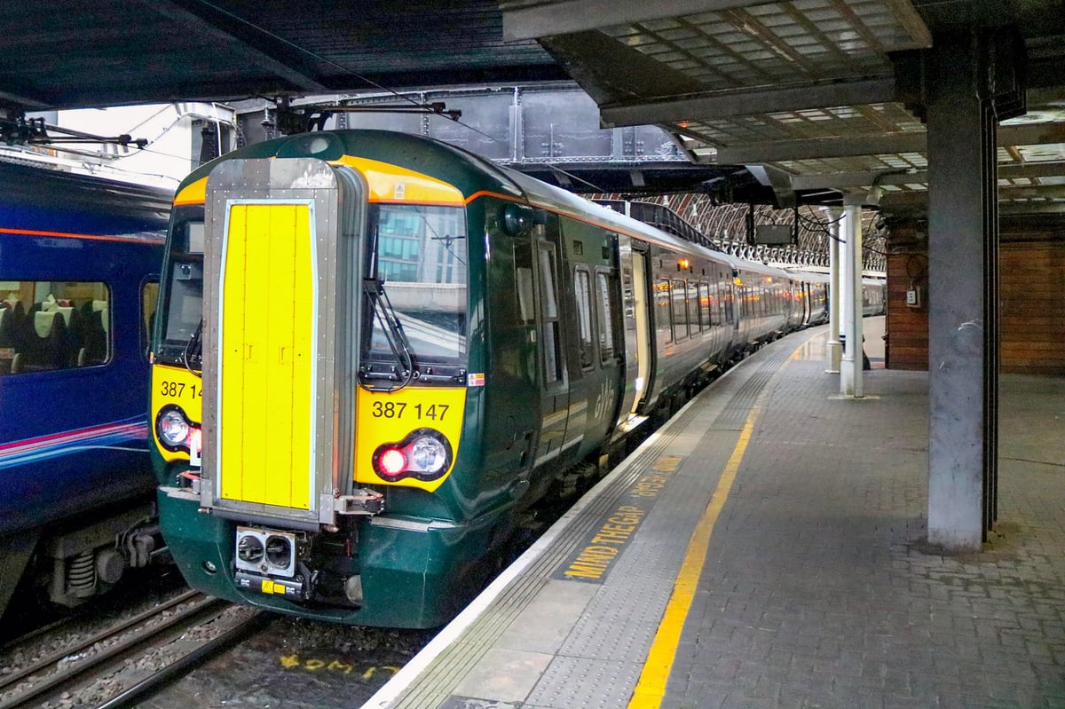 EMU Class 387