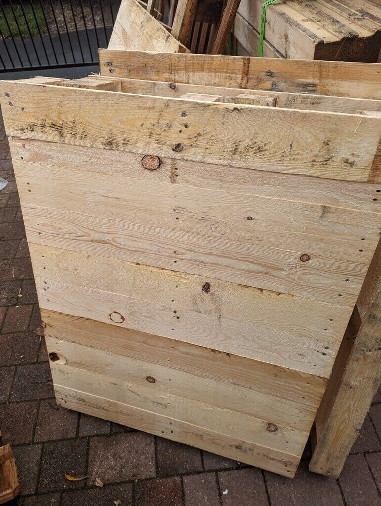 3 Good Wooden Pallets 960mm x 760mm Fencing, DIY, Garden, Furniture ...