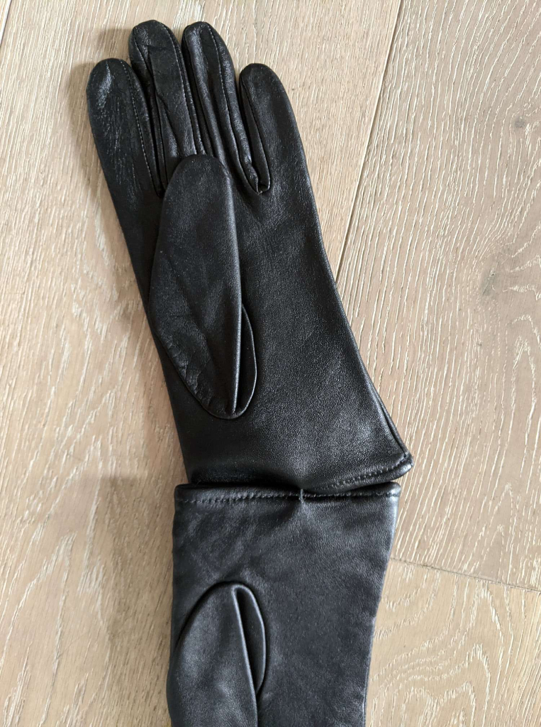 New black leather gloves with woollen lining | in Salisbury, Wiltshire ...