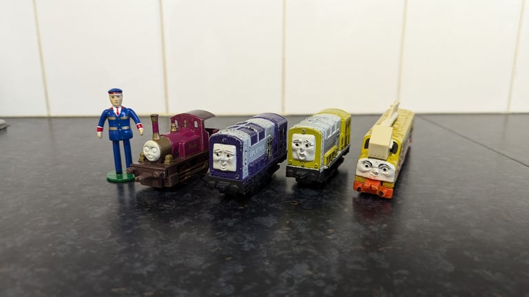 Thomas & Friends ERTL lot 4 The Magic Railroad Set | in Dronfield ...