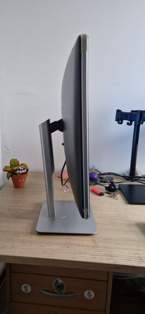 dell 27 inch flat panel monitor p2714hc with stand | in Weston-super ...