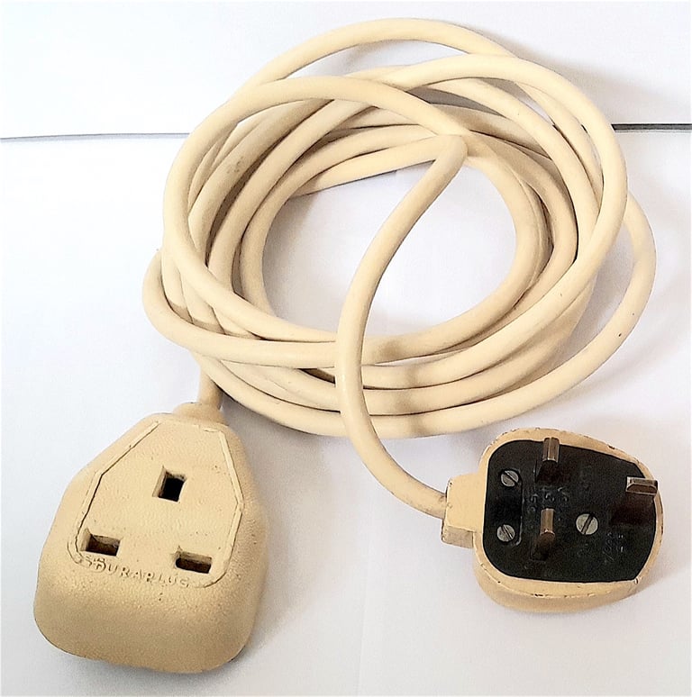 LONG 12 ft ELECTRICAL EXTENSION LEAD - TRAILING PLUG - 250 volt | in ...