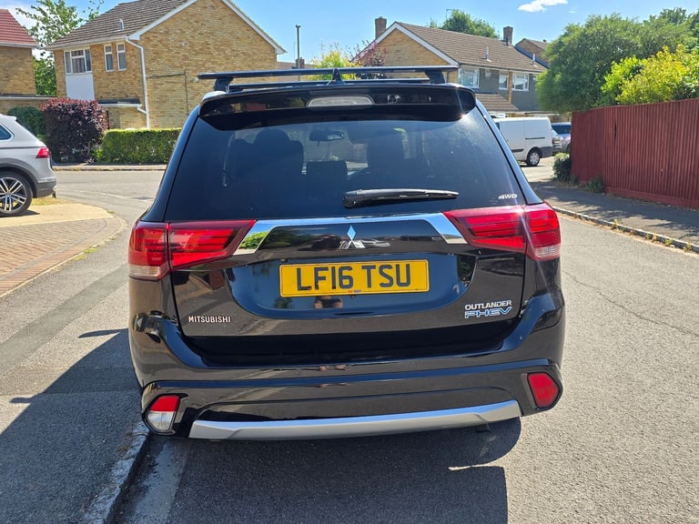 Mitsubishi, OUTLANDER, Estate, 2016, Other, 1998 (cc), 5 doors | in Chinnor, Oxfordshire | Gumtree