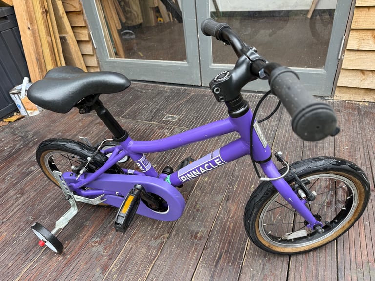 Kids Pinnacle BMX style Bicycle, 14" wheels (additional stabilisers if ...