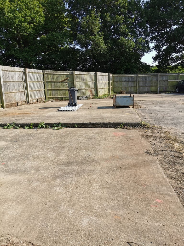 Yard Space/Storage | in Chertsey, Surrey | Gumtree