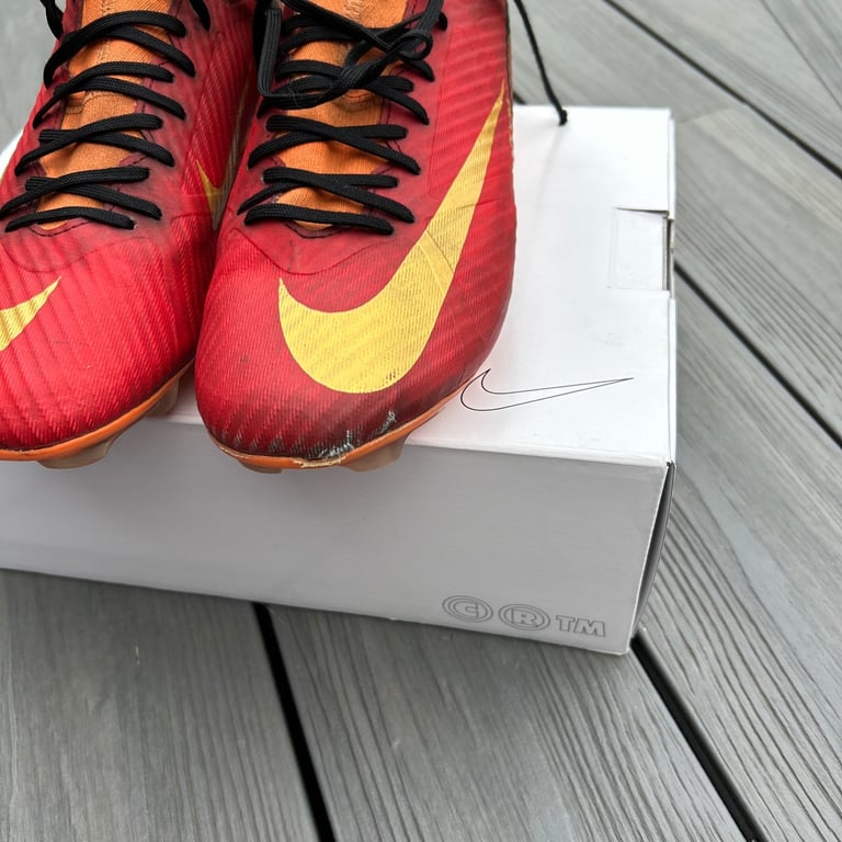 Nike football boots size 9 | in New Town, Edinburgh | Gumtree