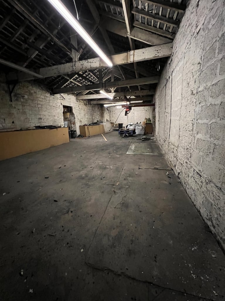 Warehouse | Units | Containers | Storage | LET | in Leeds City Centre ...