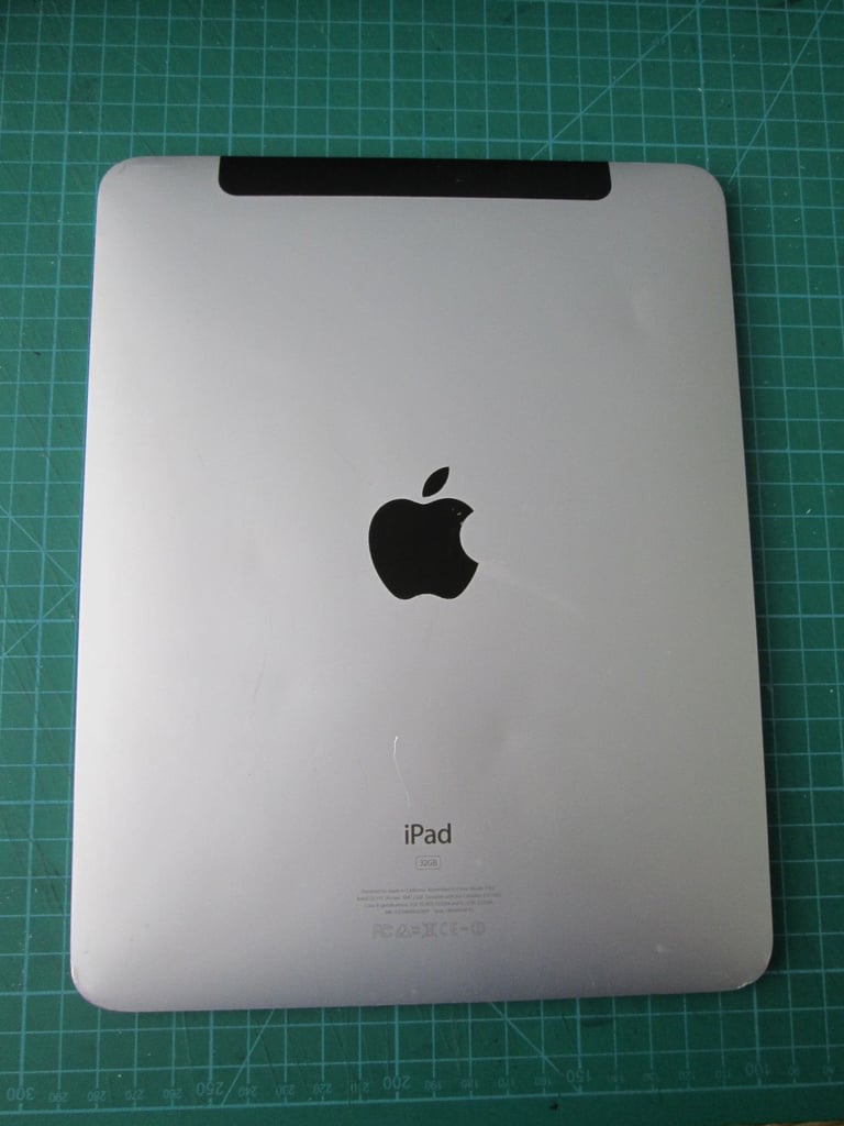 Apple iPad (First Generation) Model A1337 32GB Silver | in Aberdeen ...