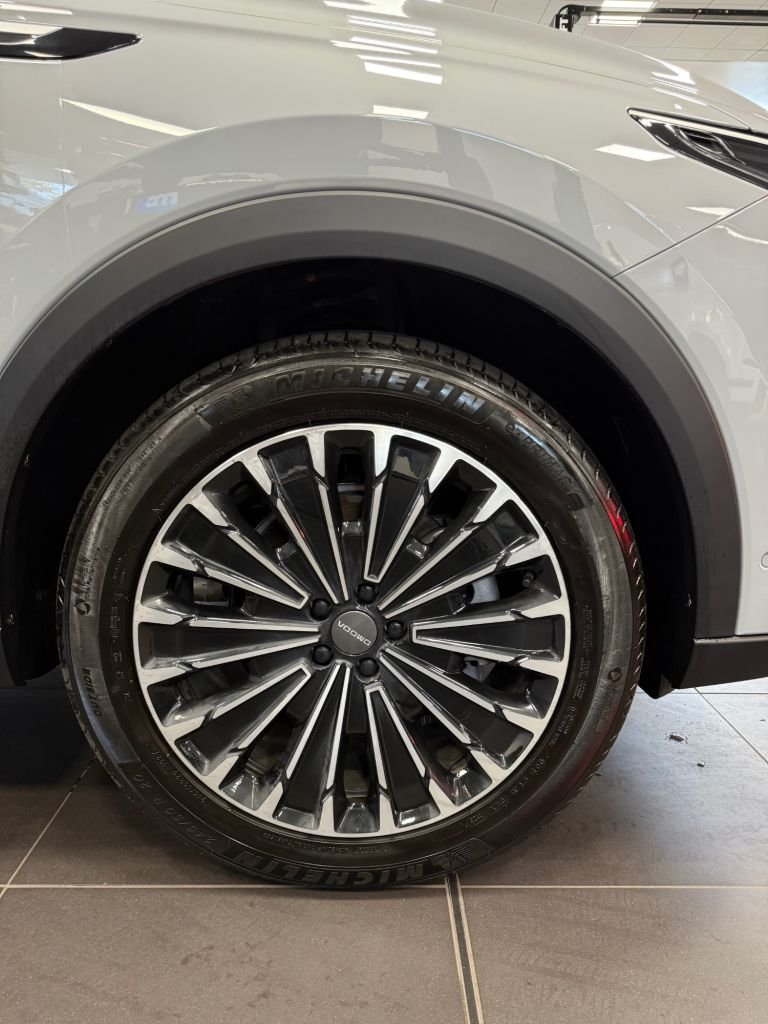 2025 Omoda OMODA 9 1.5T SHS 34.46kWh Noble SUV 5dr Petrol Plug-in Hybrid DHT3 4WD Euro 6 (s/s ...