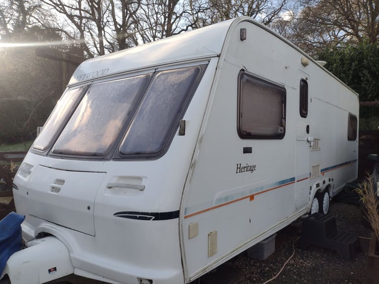 2001 twin axle caravan | in Colyton, Devon | Gumtree