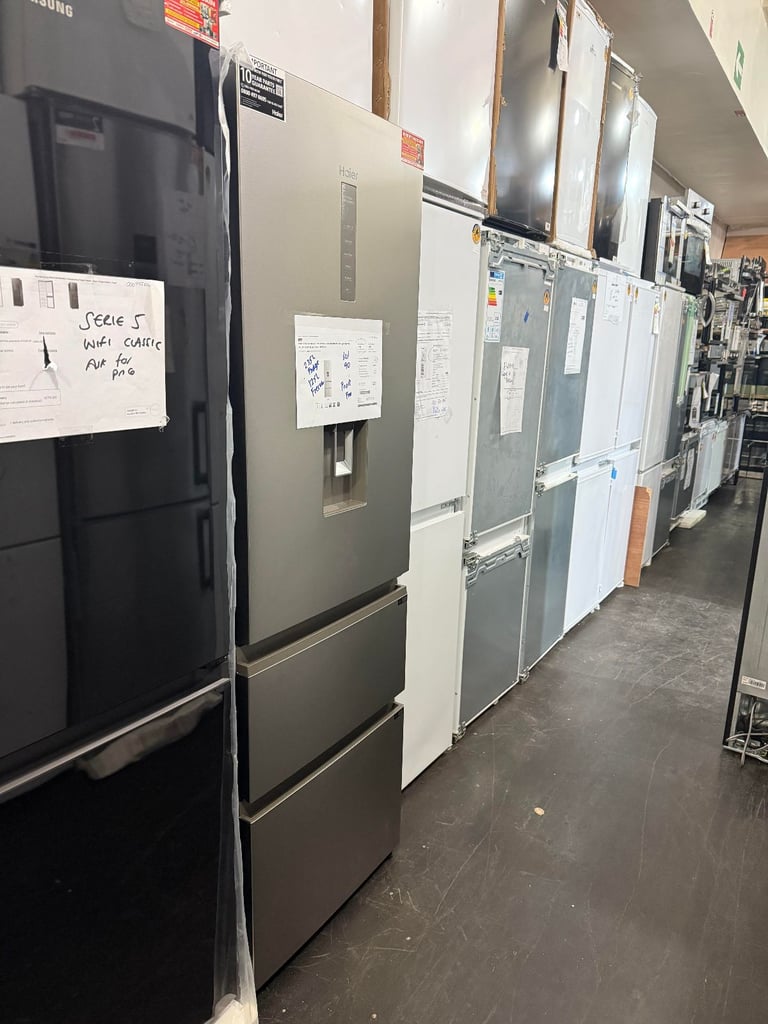 HAIER SMART SILVER 60/40 FRIDGE FREEZER WITH WATER DISPENSER-FROST FREE ...