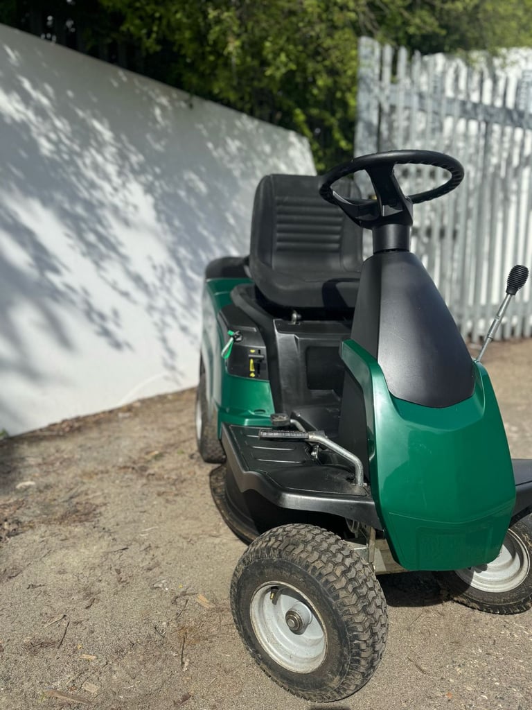 Atco 27h ride on lawnmower | in Hull, East Yorkshire | Gumtree