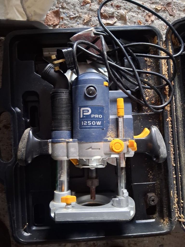 Router set half inch, 1250w | in Sunderland, Tyne and Wear | Gumtree