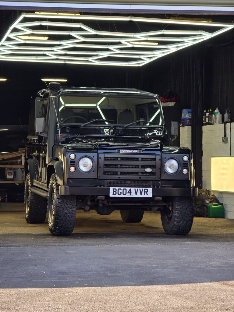 Land Rover, DEFENDER 110, Panel Van, 2004, Manual, 2495 (cc) | in ...