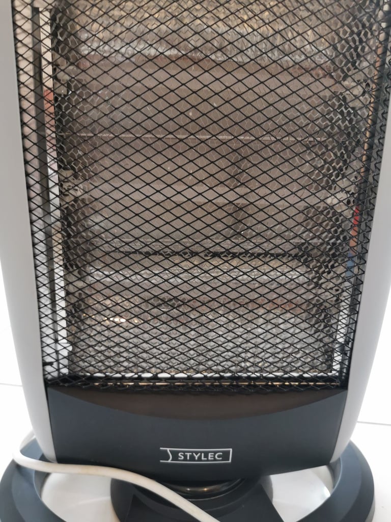 Stylec halogen tower heater 1200w | in North London, London | Gumtree