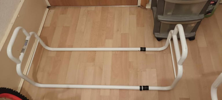 Mobility Aids Double/Single Ended Bed Lever/Aidapt Toilet Frame And mo ...