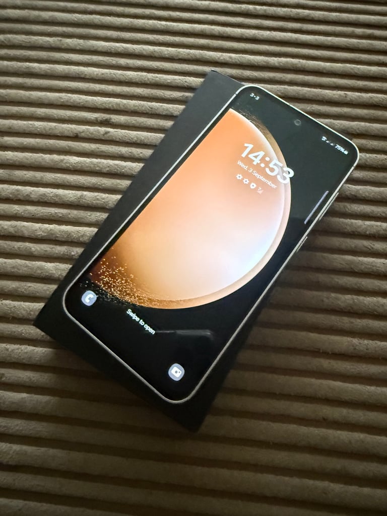 Samsung galaxy S23 Fe unlocked 128gb dual sim cream immaculate ...