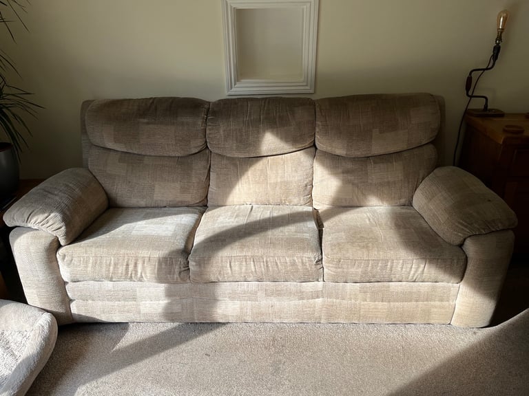Beige/Brown Patterned 3 Seater Sofa | in Leicester, Leicestershire | Gumtree