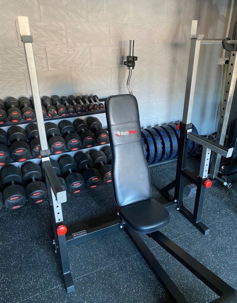 Bodymax heavy duty squat/bench rack with Bodymax adjustable bench press ...