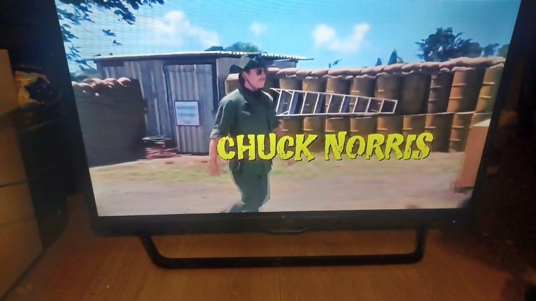 FREE DELIVERY excellent 40 JVC LED full HDTV 1080p freeveiw channels ...