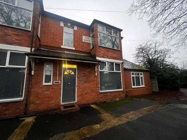 SPACIOUS THIRTEEN BEDROOM (16 BEDSPACE) HOUSE TO RENT ** AVAILABLE ...