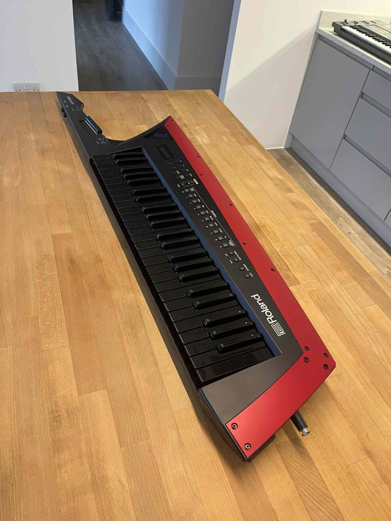 Roland AX-Edge Keytar — modern performance synth with Bluetooth MIDI ...